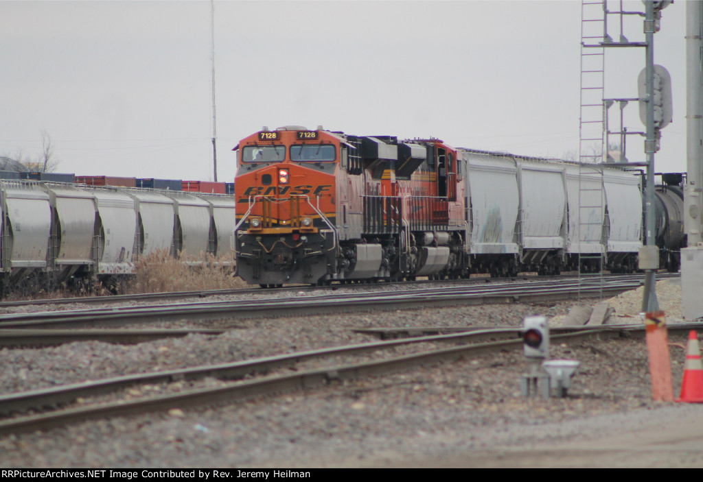 BNSF 7128 (1)